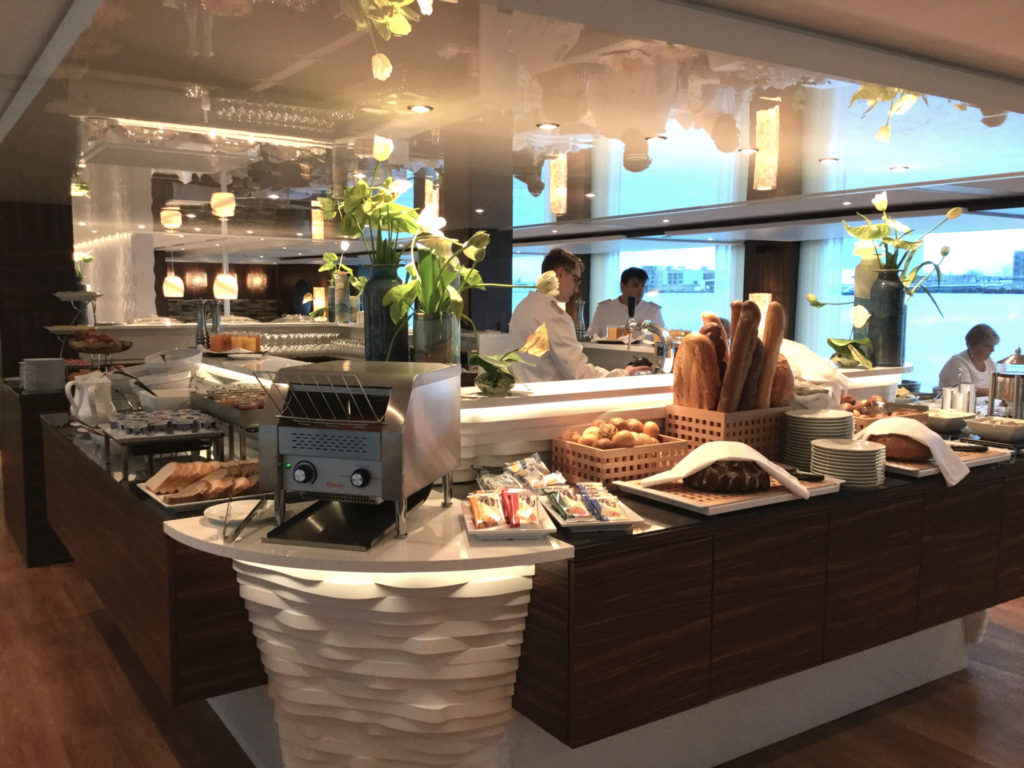 River Cruises - Luxury Cruise Ships - The Amadeus Queen