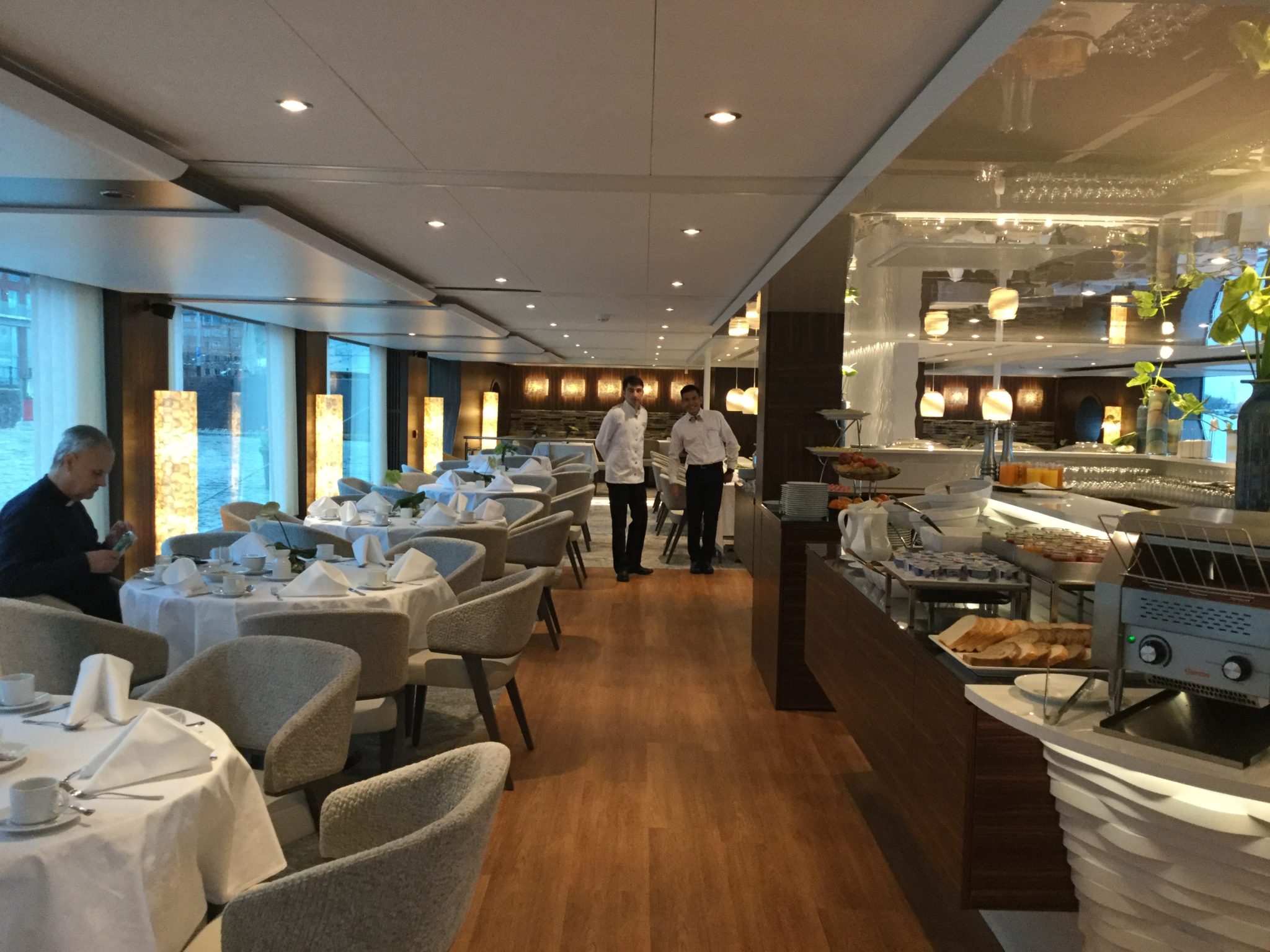 River Cruises - Luxury Cruise Ships - The Amadeus Queen