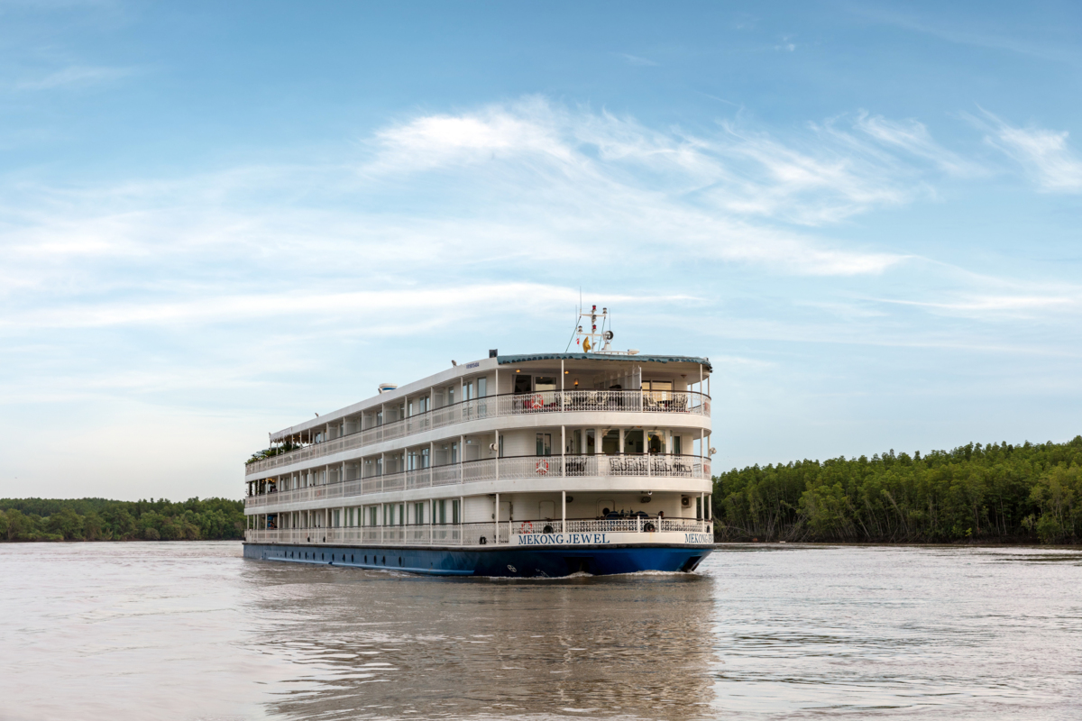 Simeon Introduces The Most Luxurious Ships On The Mekong